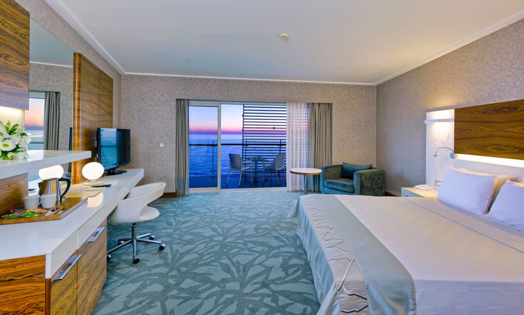 Gold Island Selected | CK Alexandria