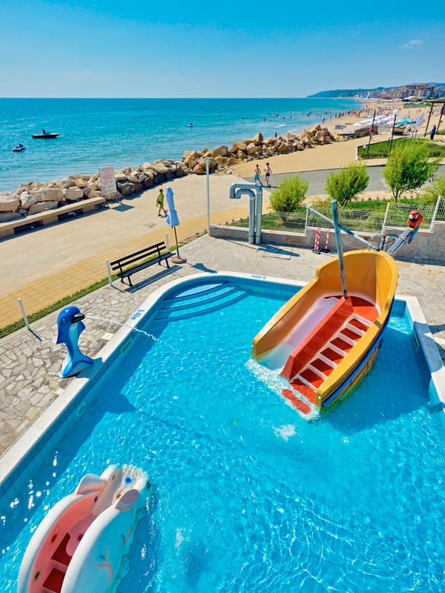 Sol Luna Bay Alexandria Club | CK Alexandria